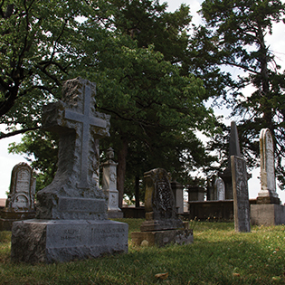 Jewell Cemetery - COMO Magazine