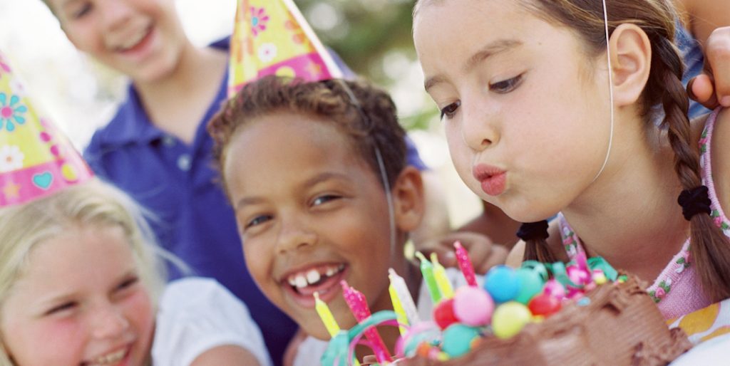 A Guide to Kids Party Etiquette - COMO Magazine