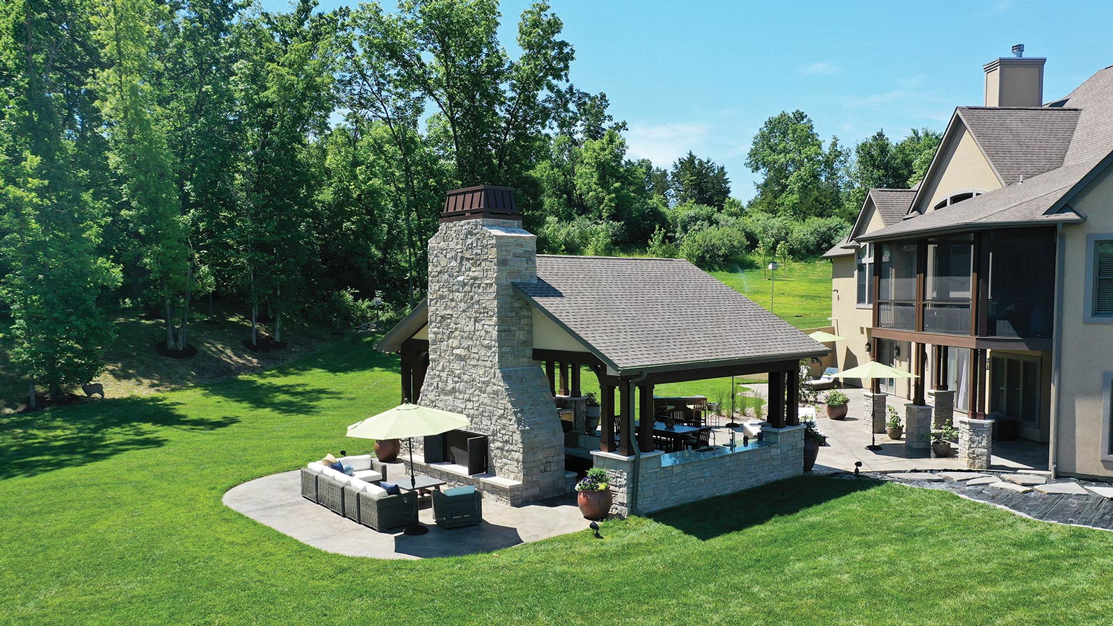 Fresh Ideas for an Outdoor Space - COMO Magazine