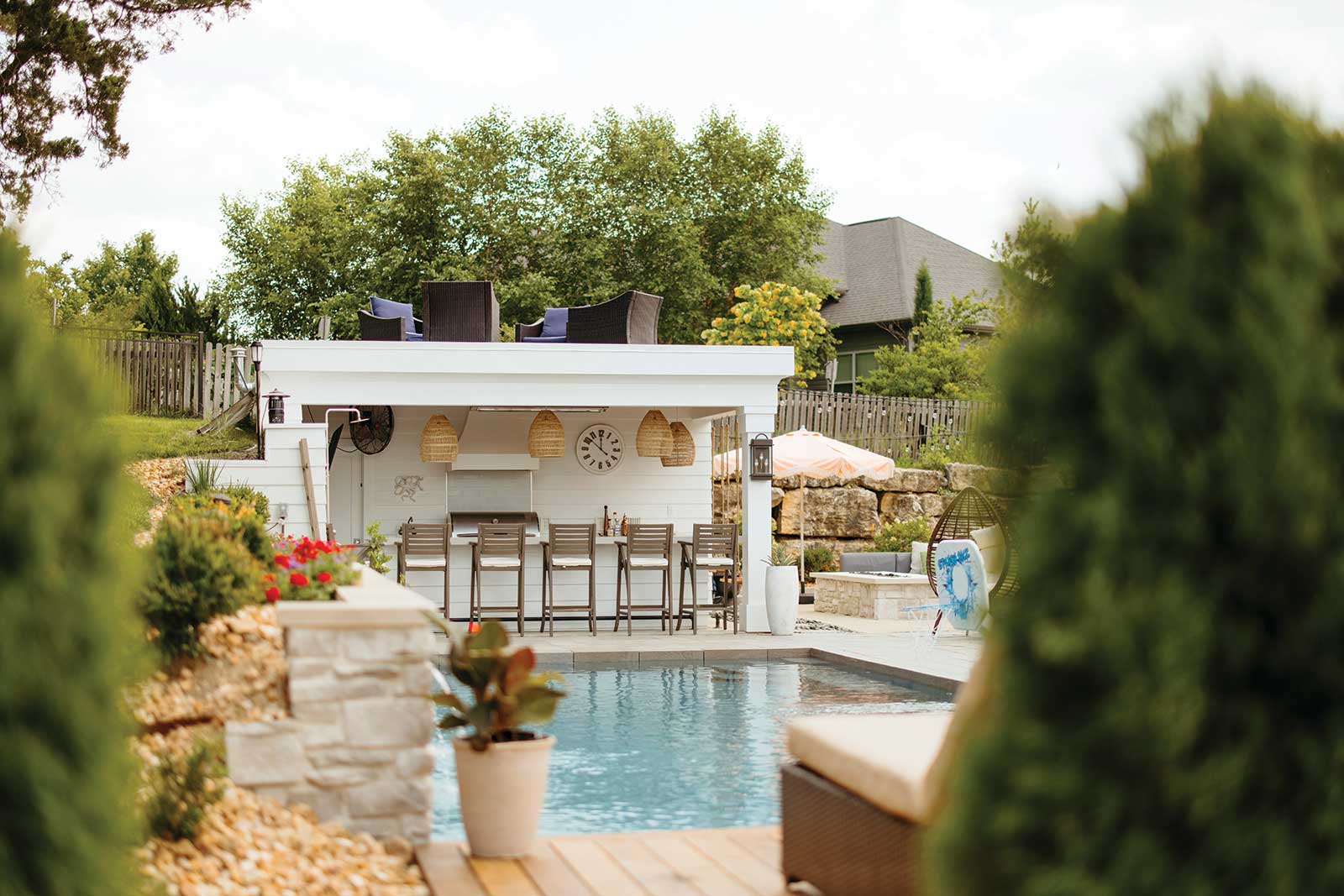 A Backyard Designed For Making Memories - COMO Magazine